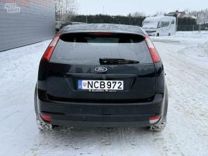 Black Ford Focus 2005 in Silute, with an engine capacity of 2.00 L and mileage of 256 thousand km for 1299 €, photo 3 on AUTOMOTO.COM.LV