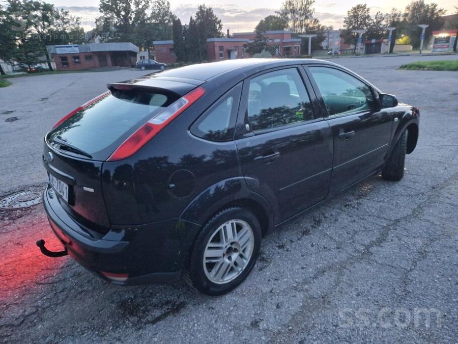 Melns Ford Focus 2005 Liepāja, ar dzinēja tilpumu 1.60 L un nobraukumu 351 tūkst. km par 1190 €, foto 5 vietnē AUTOMOTO.COM.LV