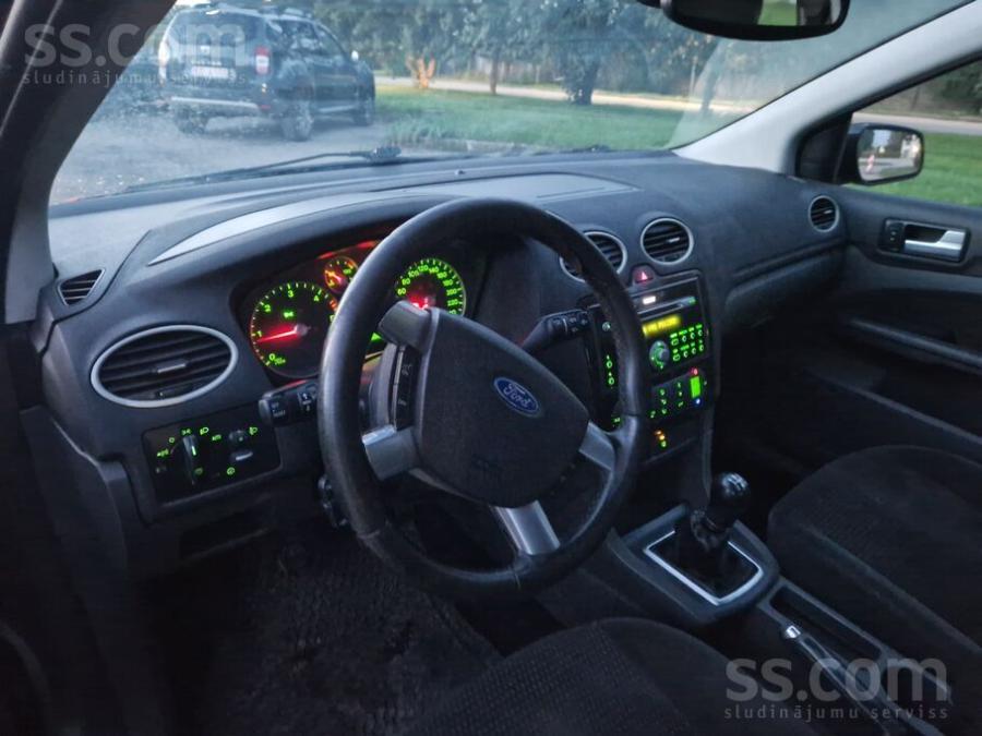 Melns Ford Focus 2005 Liepāja, ar dzinēja tilpumu 1.60 L un nobraukumu 351 tūkst. km par 1190 €, foto 7 vietnē AUTOMOTO.COM.LV