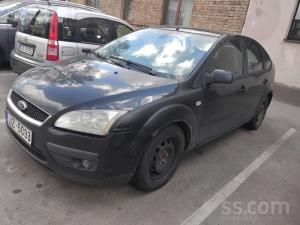 Black Ford Focus 2005 in Riga, with an engine capacity of 1.60 L and mileage of 383 thousand km for 750 €, photo 3 on AUTOMOTO.COM.LV