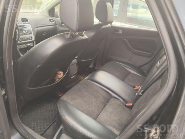 Black Ford Focus 2005 in Riga, with an engine capacity of 1.60 L and mileage of 383 thousand km for 750 €, photo 6 on AUTOMOTO.COM.LV