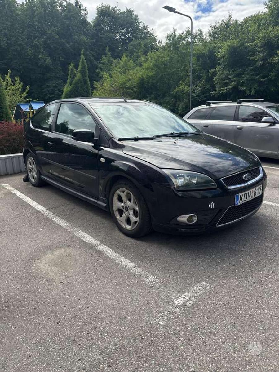 Melns Ford Focus 2005 Kauņa, ar dzinēja tilpumu 2.00 L un nobraukumu 295 tūkst. km par 500 €, foto 1 vietnē AUTOMOTO.COM.LV