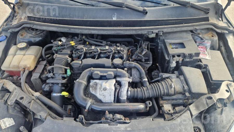 Melns Ford Focus 2006 Rīga, ar dzinēja tilpumu 1.60 L un nobraukumu 264 tūkst. km par 1100 €, foto 9 vietnē AUTOMOTO.COM.LV