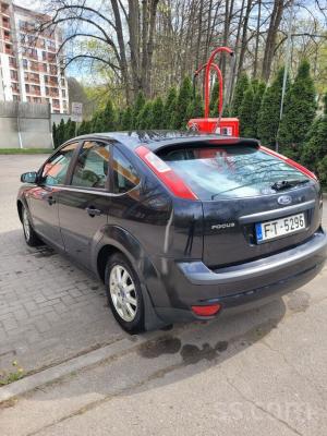 Melns Ford Focus 2006 Rīga, ar dzinēja tilpumu 1.60 L un nobraukumu 331 tūkst. km par 1399 €, foto 6 vietnē AUTOMOTO.COM.LV