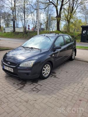 Melns Ford Focus 2006 Rīga, ar dzinēja tilpumu 1.60 L un nobraukumu 331 tūkst. km par 1399 €, foto 9 vietnē AUTOMOTO.COM.LV