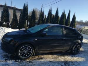 Black Ford Focus 2006 in Tallinn, with an engine capacity of 0.00 L and mileage of 305 thousand km for 2100 €, photo 4 on AUTOMOTO.COM.LV