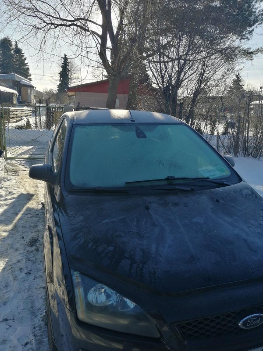 Black Ford Focus 2006 in Tallinn, with an engine capacity of 0.00 L and mileage of 305 thousand km for 2100 €, photo 5 on AUTOMOTO.COM.LV