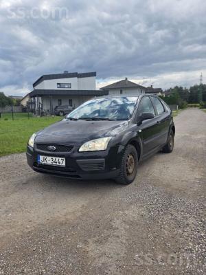 Melns Ford Focus 2006 Rīga, ar dzinēja tilpumu 1.60 L un nobraukumu 255 tūkst. km par 1300 €, foto 3 vietnē AUTOMOTO.COM.LV