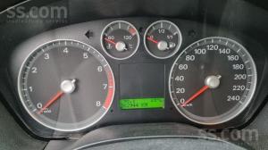 Melns Ford Focus 2006 Rīga, ar dzinēja tilpumu 1.60 L un nobraukumu 263 tūkst. km par 1350 €, foto 11 vietnē AUTOMOTO.COM.LV