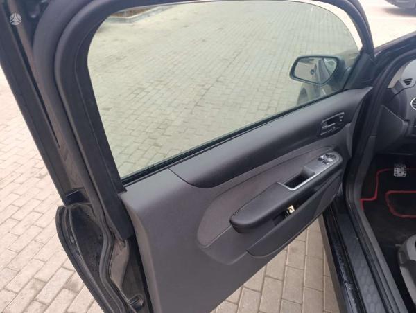 Melns Ford Focus 2007 Viļņa, ar dzinēja tilpumu 2.00 L un nobraukumu 250 tūkst. km par 2500 €, foto 11 vietnē AUTOMOTO.COM.LV