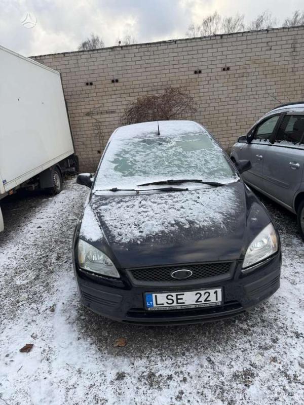 Black Ford Focus 2007 in Kaunas, with an engine capacity of 1.56 L and mileage of 245 thousand km for 499 €, photo 1 on AUTOMOTO.COM.LV