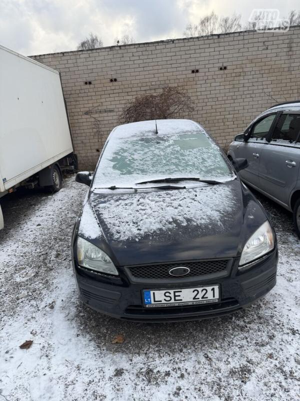 Black Ford Focus 2007 in Kaunas, with an engine capacity of 1.60 L and mileage of 2450 thousand km for 499 €, photo 3 on AUTOMOTO.COM.LV