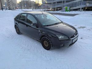 Black Ford Focus 2007 in Vilnius, with an engine capacity of 1.60 L and mileage of 230 thousand km for 900 €, photo 7 on AUTOMOTO.COM.LV