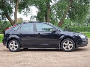 Melns Ford Focus 2007 Grobiņa, ar dzinēja tilpumu 1.60 L un nobraukumu 191 tūkst. km par 1500 €, foto 7 vietnē AUTOMOTO.COM.LV