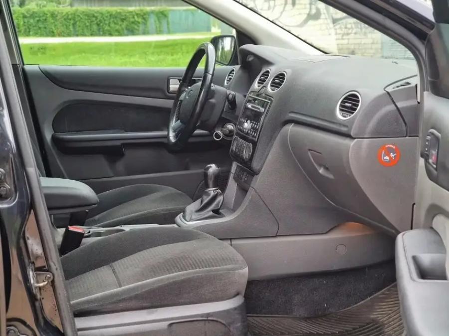 Melns Ford Focus 2007 Grobiņa, ar dzinēja tilpumu 1.60 L un nobraukumu 191 tūkst. km par 1500 €, foto 11 vietnē AUTOMOTO.COM.LV
