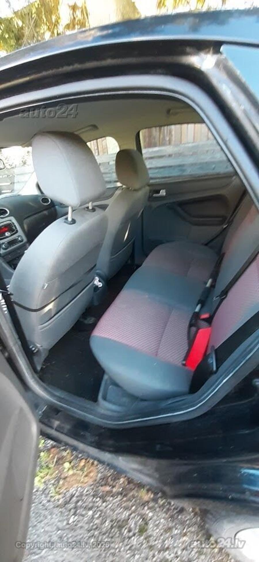 Melns Ford Focus 2007 Tallina, ar dzinēja tilpumu 1.60 L un nobraukumu 149 tūkst. km par 1350 €, foto 8 vietnē AUTOMOTO.COM.LV