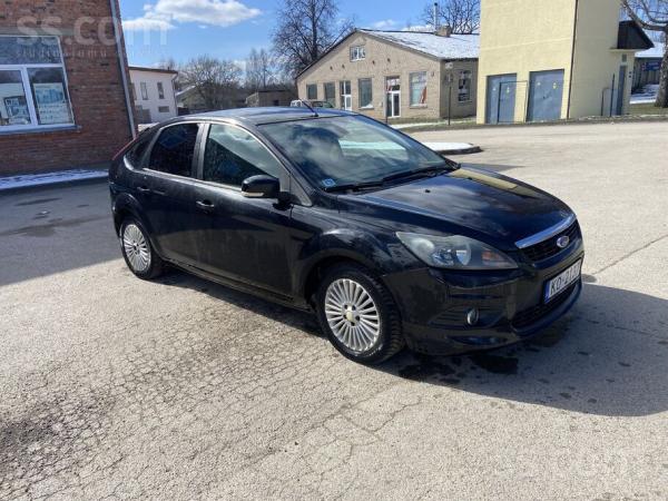 Black Ford Focus 2008 in Cesis, with an engine capacity of 1.80 L and mileage of 216 thousand km for 1999 €, photo 2 on AUTOMOTO.COM.LV