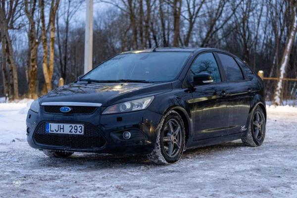 Melns Ford Focus 2008 Kauņa, ar dzinēja tilpumu 2.00 L un nobraukumu 304 tūkst. km par 2800 €, foto 5 vietnē AUTOMOTO.COM.LV