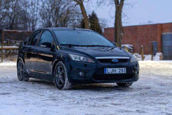 Black Ford Focus 2008 in Kaunas, with an engine capacity of 2.00 L and mileage of 304 thousand km for 2800 €, photo 6 on AUTOMOTO.COM.LV