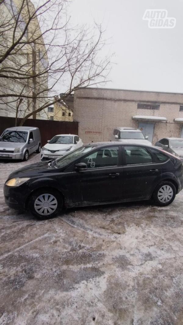 Black Ford Focus 2008 in Vilnius, with an engine capacity of 1.60 L and mileage of 274 thousand km for 800 €, photo 2 on AUTOMOTO.COM.LV