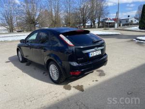Melns Ford Focus 2008 Cēsis, ar dzinēja tilpumu 1.80 L un nobraukumu 216 tūkst. km par 1499 €, foto 5 vietnē AUTOMOTO.COM.LV