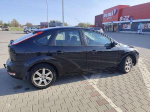 Black Ford Focus 2008 in Gargzdai, with an engine capacity of 1.56 L and mileage of 350 thousand km for 1100 €, photo 9 on AUTOMOTO.COM.LV