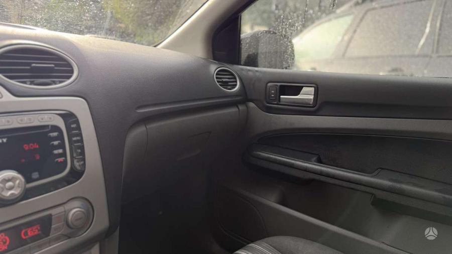 Melns Ford Focus 2008 Viļņa, ar dzinēja tilpumu 1.60 L un nobraukumu 193 tūkst. km par 1350 €, foto 16 vietnē AUTOMOTO.COM.LV