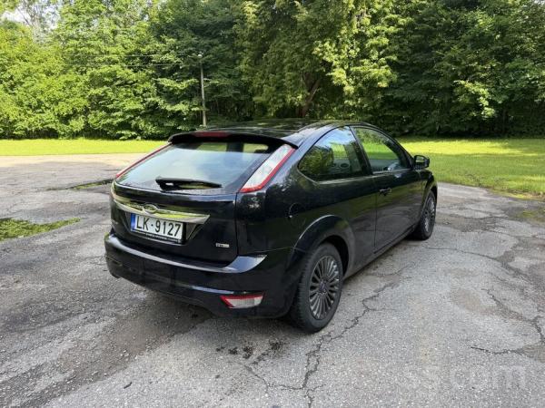 Black Ford Focus 2008 in Saldus, with an engine capacity of 1.60 L and mileage of 360 thousand km for 2200 €, photo 3 on AUTOMOTO.COM.LV