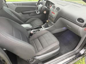Black Ford Focus 2008 in Saldus, with an engine capacity of 1.60 L and mileage of 360 thousand km for 2200 €, photo 7 on AUTOMOTO.COM.LV