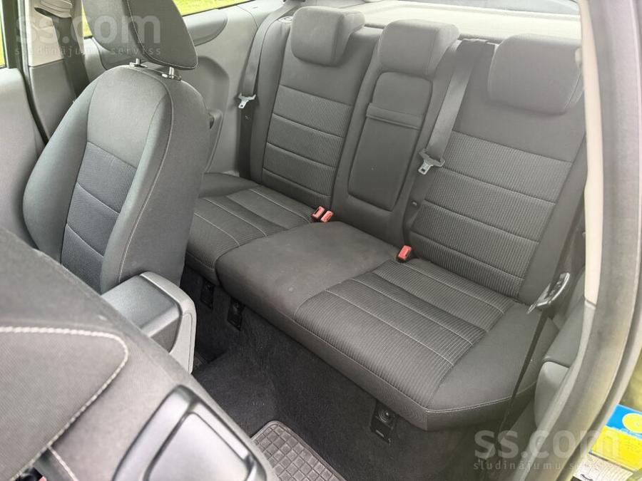 Black Ford Focus 2008 in Saldus, with an engine capacity of 1.60 L and mileage of 360 thousand km for 2200 €, photo 8 on AUTOMOTO.COM.LV