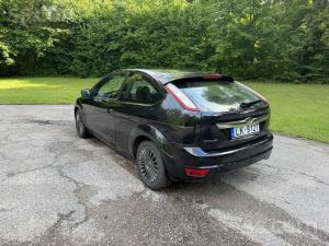 Melns Ford Focus 2008 Saldus, ar dzinēja tilpumu 1.60 L un nobraukumu 360 tūkst. km par 2200 €, foto 5 vietnē AUTOMOTO.COM.LV