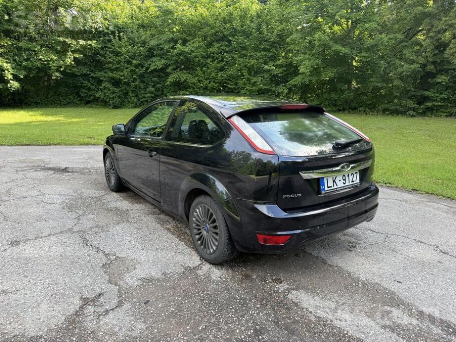 Melns Ford Focus 2008 Saldus, ar dzinēja tilpumu 1.60 L un nobraukumu 360 tūkst. km par 2200 €, foto 5 vietnē AUTOMOTO.COM.LV