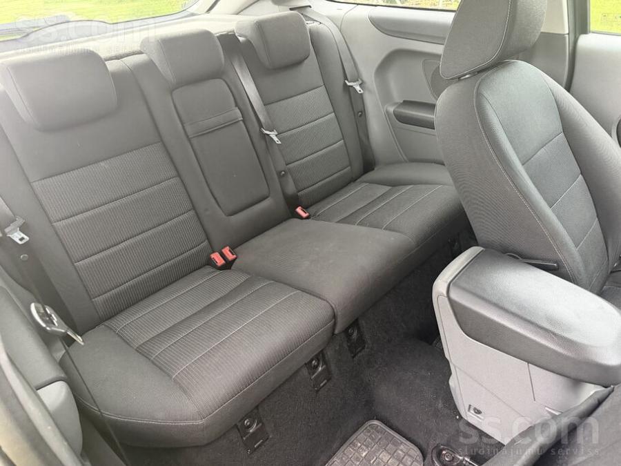 Melns Ford Focus 2008 Saldus, ar dzinēja tilpumu 1.60 L un nobraukumu 360 tūkst. km par 2200 €, foto 9 vietnē AUTOMOTO.COM.LV