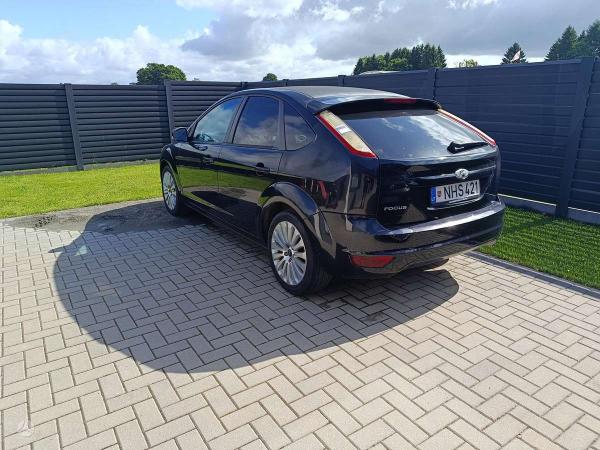 Melns Ford Focus 2008 Plungė, ar dzinēja tilpumu 1.80 L un nobraukumu 190 tūkst. km par 1680 €, foto 4 vietnē AUTOMOTO.COM.LV