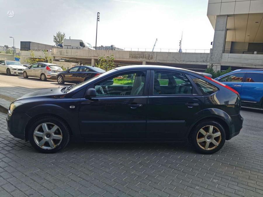 Melns Ford Focus 2008 Viļņa, ar dzinēja tilpumu 1.56 L un nobraukumu 230 tūkst. km par 750 €, foto 4 vietnē AUTOMOTO.COM.LV