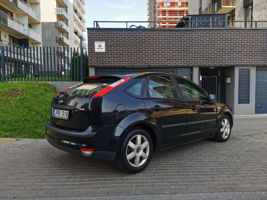 Melns Ford Focus 2008 Viļņa, ar dzinēja tilpumu 1.56 L un nobraukumu 230 tūkst. km par 750 €, foto 12 vietnē AUTOMOTO.COM.LV