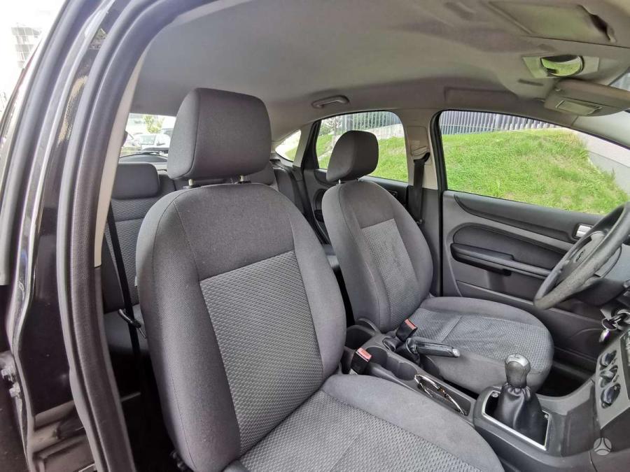 Melns Ford Focus 2008 Viļņa, ar dzinēja tilpumu 1.56 L un nobraukumu 230 tūkst. km par 750 €, foto 14 vietnē AUTOMOTO.COM.LV