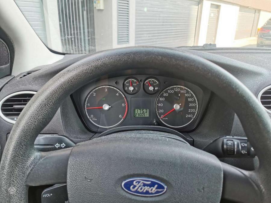 Melns Ford Focus 2008 Viļņa, ar dzinēja tilpumu 1.56 L un nobraukumu 230 tūkst. km par 750 €, foto 17 vietnē AUTOMOTO.COM.LV