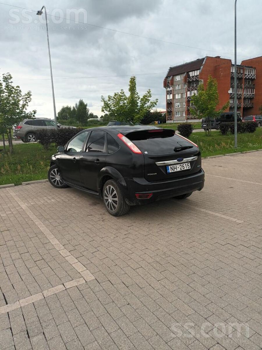 Melns Ford Focus 2008 Jelgava, ar dzinēja tilpumu 1.60 L un nobraukumu 458 tūkst. km par 2400 €, foto 3 vietnē AUTOMOTO.COM.LV