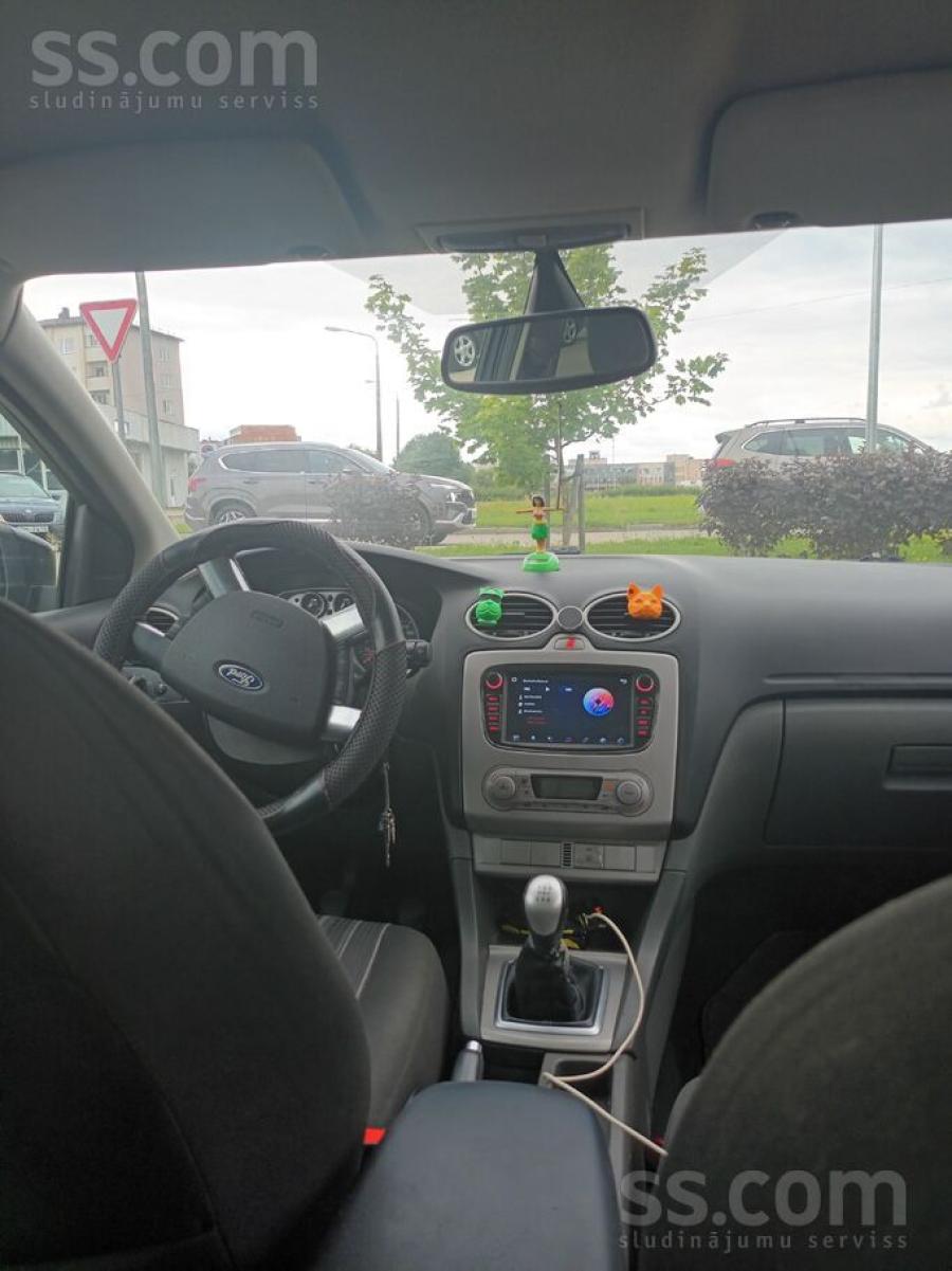Melns Ford Focus 2008 Jelgava, ar dzinēja tilpumu 1.60 L un nobraukumu 458 tūkst. km par 2400 €, foto 6 vietnē AUTOMOTO.COM.LV