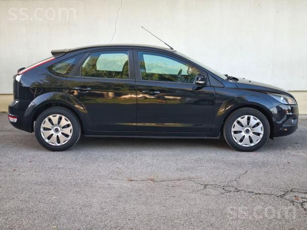 Melns Ford Focus 2008 Ogre, ar dzinēja tilpumu 2.00 L un nobraukumu 188 tūkst. km par 3350 €, foto 4 vietnē AUTOMOTO.COM.LV