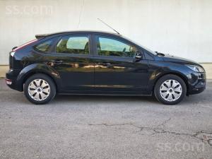 Black Ford Focus 2008 in Ogre, with an engine capacity of 2.00 L and mileage of 188 thousand km for 3350 €, photo 5 on AUTOMOTO.COM.LV