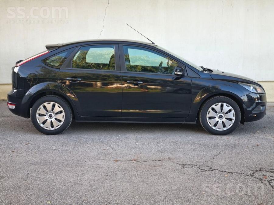 Black Ford Focus 2008 in Ogre, with an engine capacity of 2.00 L and mileage of 188 thousand km for 3350 €, photo 5 on AUTOMOTO.COM.LV
