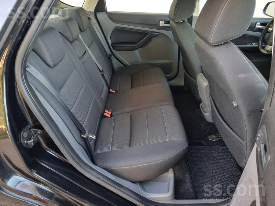 Black Ford Focus 2008 in Ogre, with an engine capacity of 2.00 L and mileage of 188 thousand km for 3350 €, photo 12 on AUTOMOTO.COM.LV