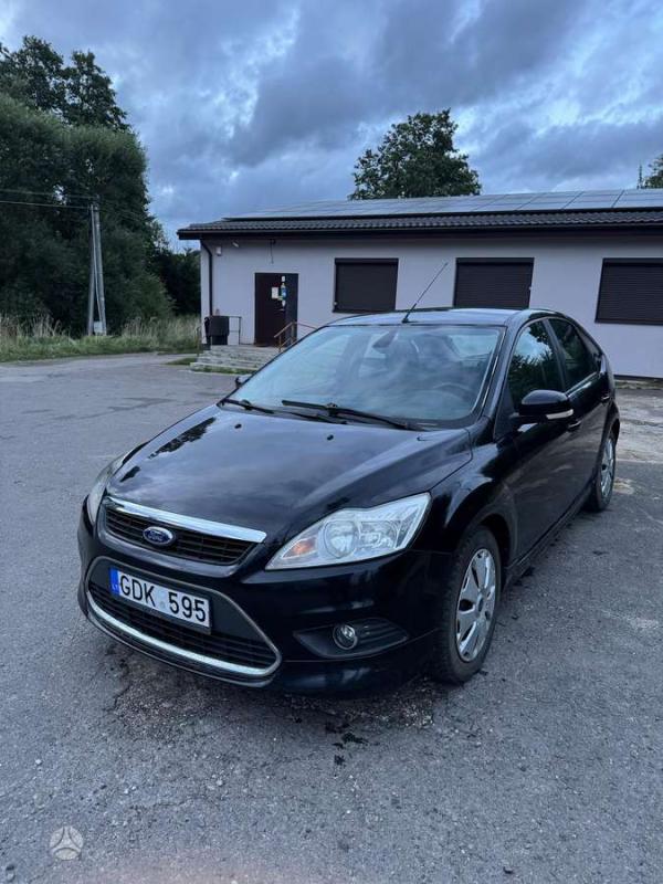 Black Ford Focus 2008 in Vilnius, with an engine capacity of 1.60 L and mileage of 193 thousand km for 1350 €, photo 1 on AUTOMOTO.COM.LV
