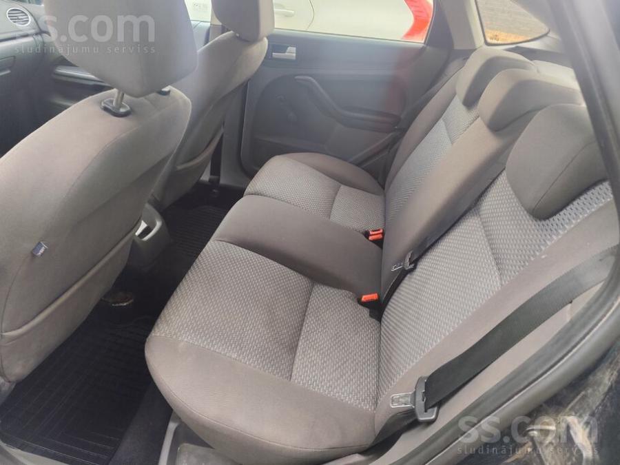 Melns Ford Focus 2008 Jelgava, ar dzinēja tilpumu 1.60 L un nobraukumu 325 tūkst. km par 1000 €, foto 4 vietnē AUTOMOTO.COM.LV