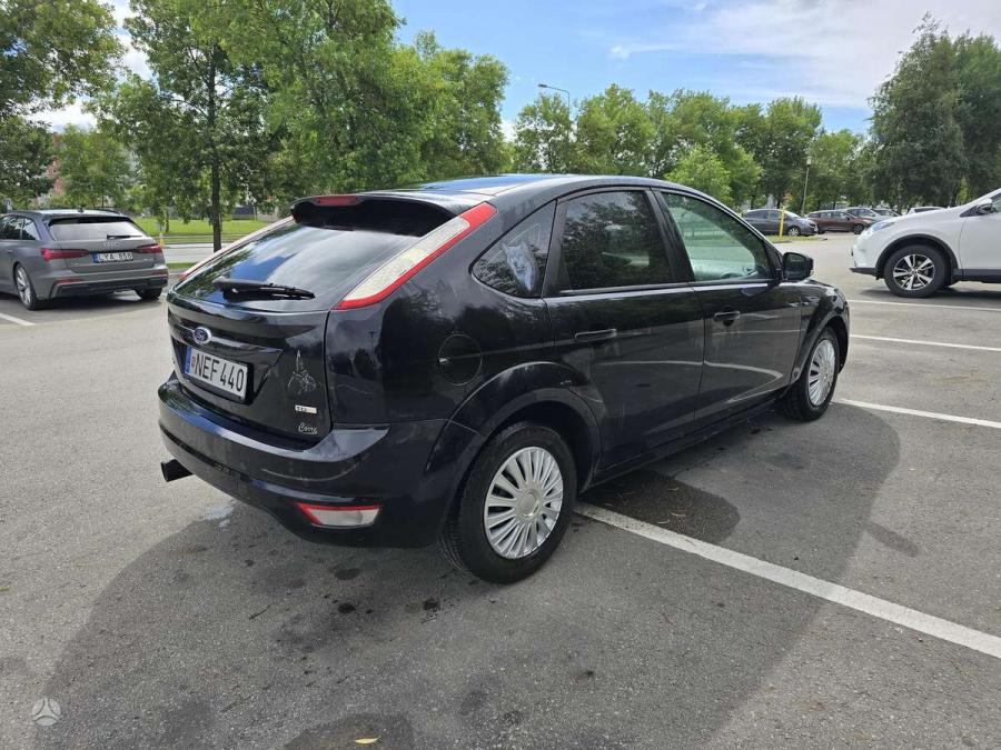 Melns Ford Focus 2009 Klaipėda, ar dzinēja tilpumu 1.56 L un nobraukumu 365 tūkst. km par 1350 €, foto 1 vietnē AUTOMOTO.COM.LV