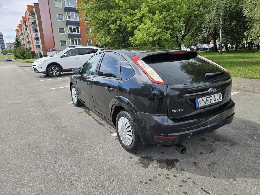 Melns Ford Focus 2009 Klaipėda, ar dzinēja tilpumu 1.56 L un nobraukumu 365 tūkst. km par 1350 €, foto 4 vietnē AUTOMOTO.COM.LV