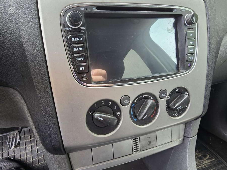 Melns Ford Focus 2009 Klaipėda, ar dzinēja tilpumu 1.56 L un nobraukumu 365 tūkst. km par 1350 €, foto 9 vietnē AUTOMOTO.COM.LV