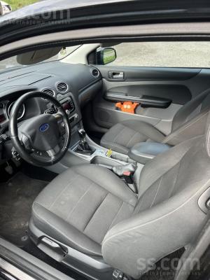 Black Ford Focus 2009 in Riga, with an engine capacity of 2.00 L and mileage of 251 thousand km for 1400 €, photo 6 on AUTOMOTO.COM.LV
